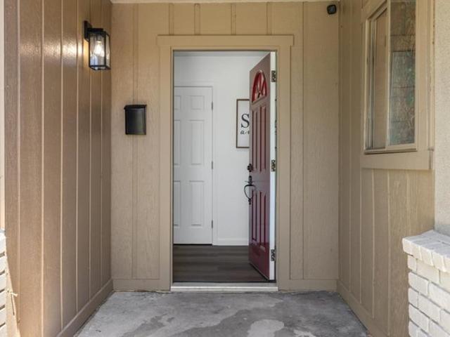 1744 Darwin Ct, Ceres, CA 95307