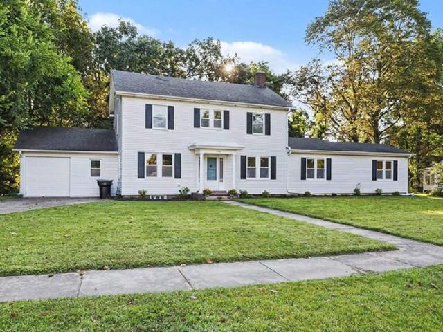 1744 Kessler Blvd, South Bend, IN 46616