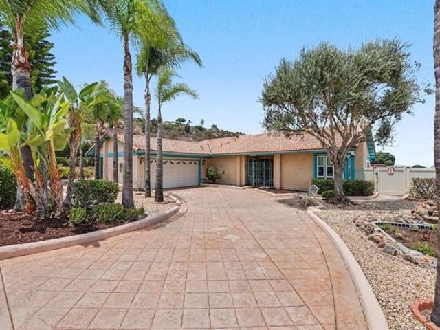 1744 Shady Crest Pl, El Cajon, CA 92020