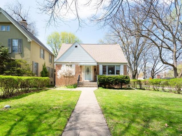 1744 Wesley Ave, Evanston, IL 60201