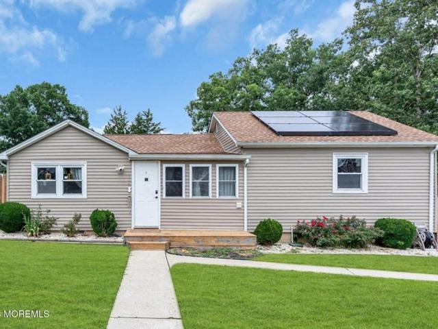 1744 Whitcomb Rd, Forked River, NJ 08731