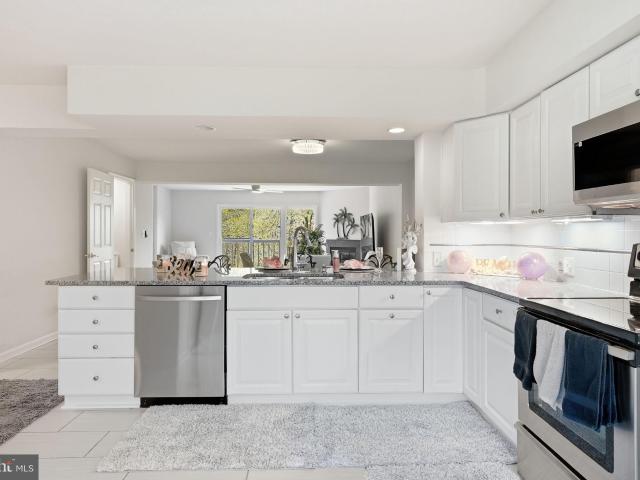 17455 Kagera Dr, Dumfries, VA 22025 | MLS #VAPW2123
