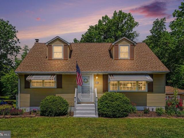 1745 Maple Ave, Hatfield, PA 19440