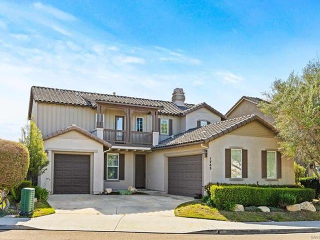 1745 Blue Water Ln, San Marcos, CA 92078
