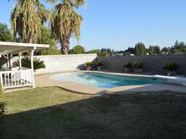 1745 East Palo Alto Avenue 1 1745 E Palo Alto Ave #1