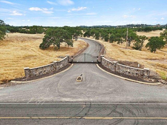 17467 Jellys Ferry Rd, Red Bluff, CA 96080