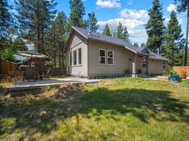 17465 Snow Goose Rd, Bend, OR 97707