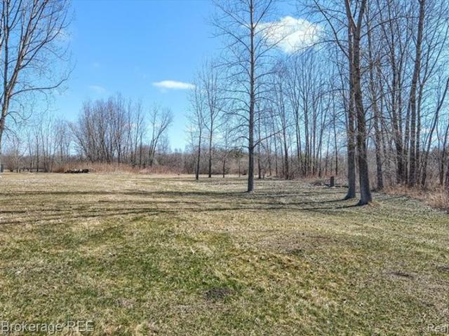 1746 N Baldwin Rd, Oxford Township, MI 48371