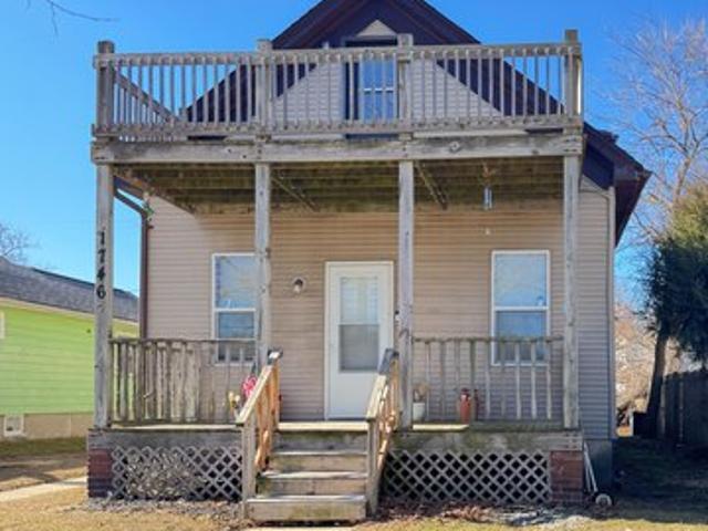 1746 Chatham St, Racine, WI 53402