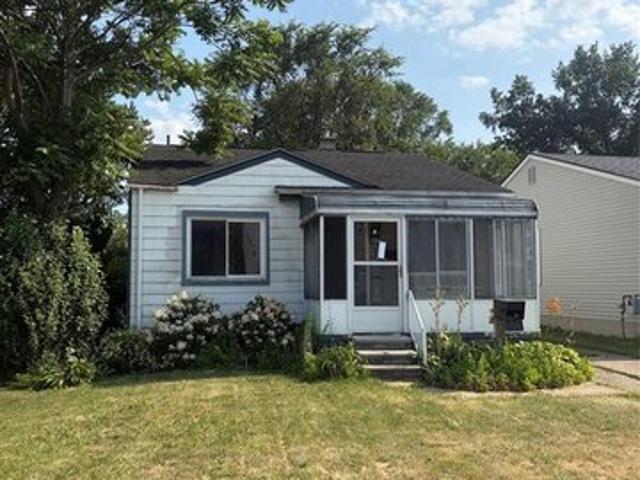 1746 E Goulson Ave, Hazel Park, MI 48030