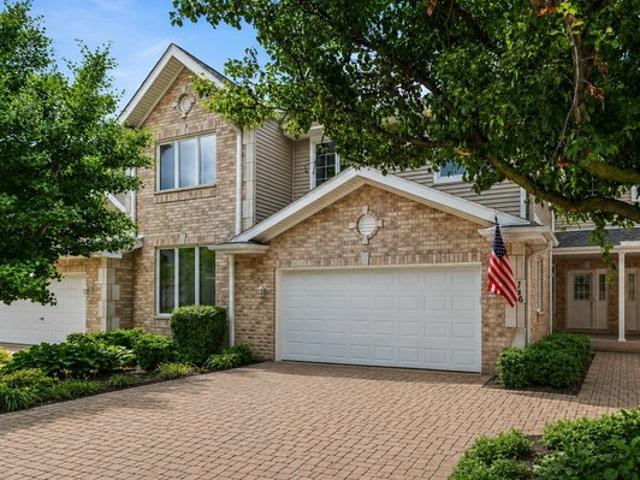 1746 Park Ridge Pt, Park Ridge, IL 60068