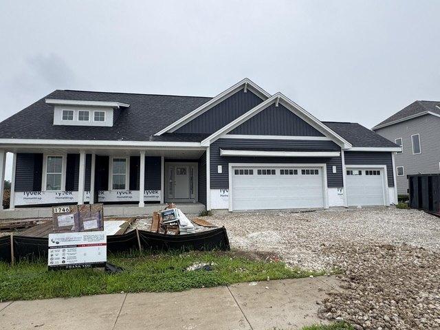 1746 Switchgrass St, Oconomowoc, WI 53066