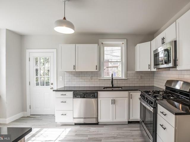 1746 S 54th St, Philadelphia, PA 19143