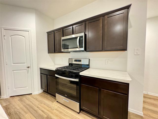 1746 Windstone Ridge Dr