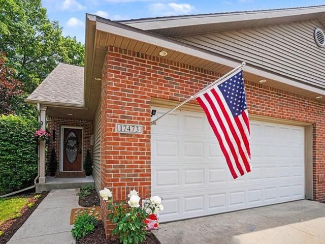 17473 Park Place Cir, Spring Lake, MI 49456