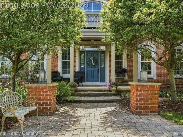 17477 Mystic Valley Ct, Northville Township, MI 48168