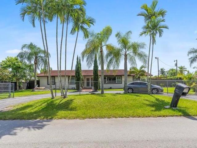 17475 182nd Ave SW, Miami, FL 33187