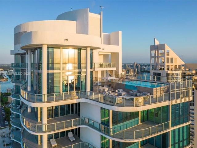 17475 Collins Ave Ph 3201, Sunny Isles Beach, FL 33160
