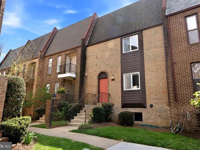 1747 Cy Court