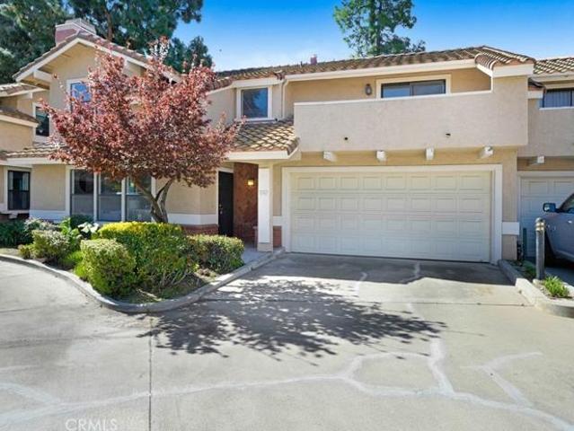 1747 Compromise Line Rd, Glendora, CA 91741