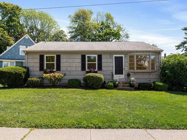 1747 Highland Ave, Fall River, MA 02720