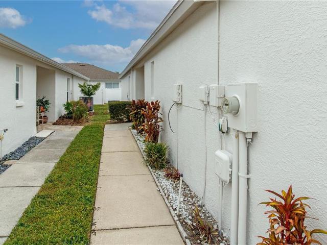 1747 Ravenridge St, Wesley Chapel, FL 33543 | MLS #TB8445