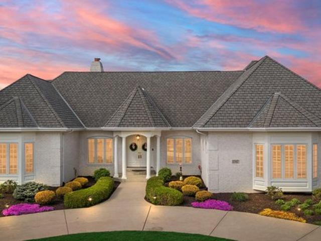 1747 Redwood Ct, Munster, IN 46321