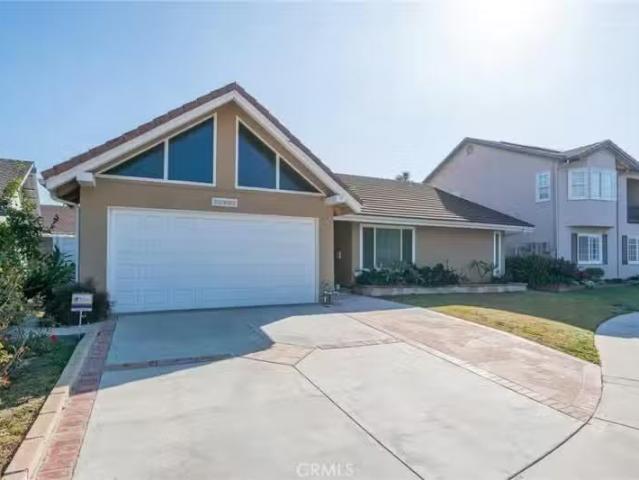 17482 Bellport Cir, Huntington Beach, CA 92649 MLS# OC25081460