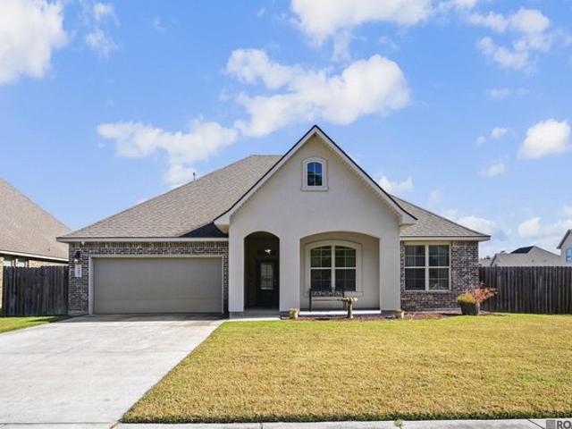 17482 Soaring Flight Dr, Prairieville, LA 70769