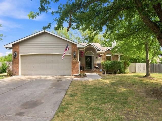 1748 N Basswood Ct, Andover, KS 67002