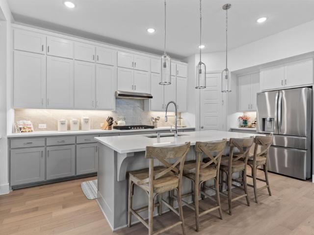 1748 Boxwood Row Dr, Aubrey, TX 76227 | MLS #21206