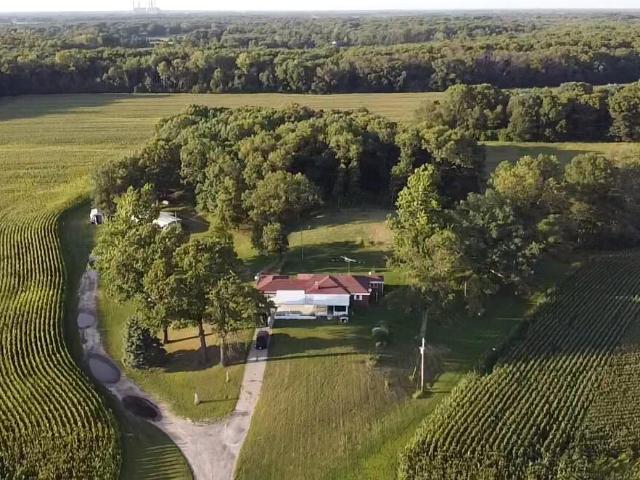1748 E County Rd 900 N