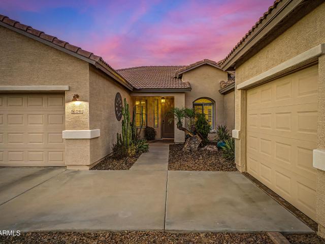 1748 E IRIS Drive