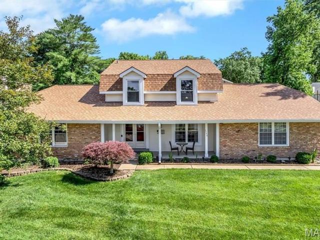 1748 Golden Lake Ct, Chesterfield, MO 63017