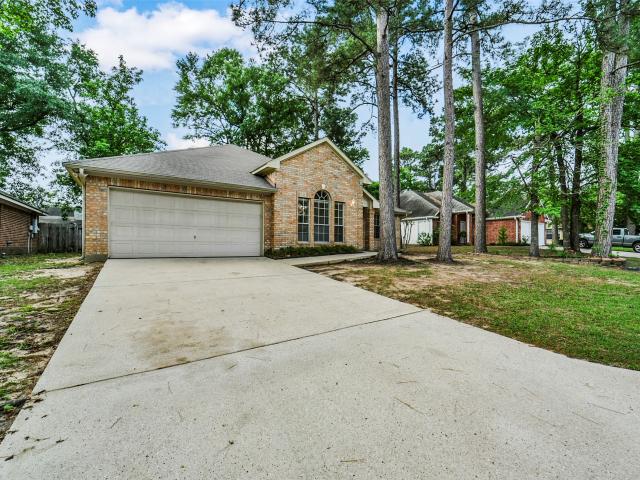 1748 Hazelwood St, Conroe, TX 77301 | MLS #12645