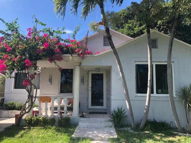 1749 NW 55th St, Miami, FL 33142