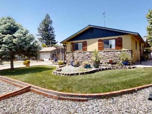 1749 Olympus Dr, Sacramento, CA 95864