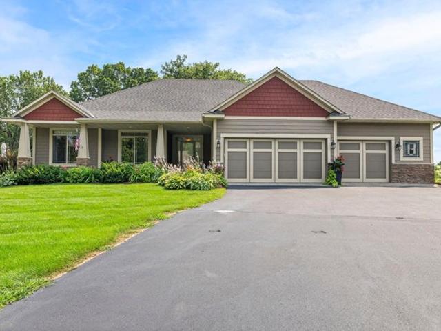 1749 Charleston Ln, Waconia, MN 55387