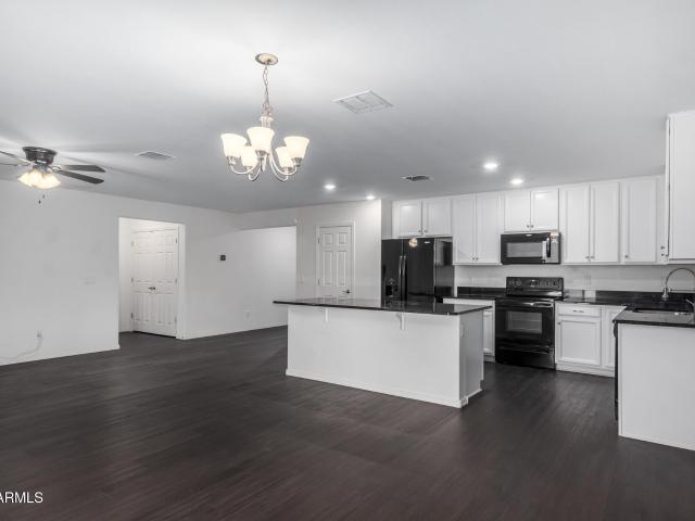 1749 E Chanute Pass