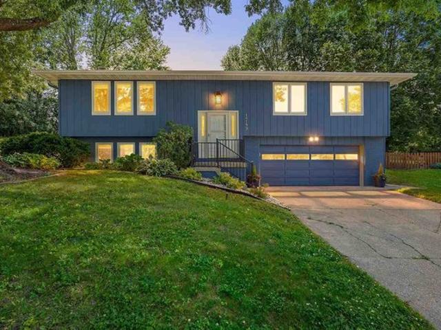 1749 Hafor Dr, Iowa City, IA 52246