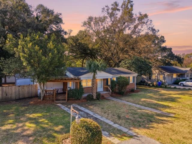 1749 Lady Ashley St, Charleston, SC 29412 | MLS #26009 | Compass