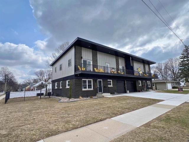 1749 S Oneida St, Green Bay, WI 54304 | MLS #50306 | Compass