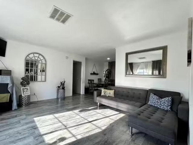 17400 VALLEY BLVD SPC 24, FONTANA, CA 92335 Single Family Resi.