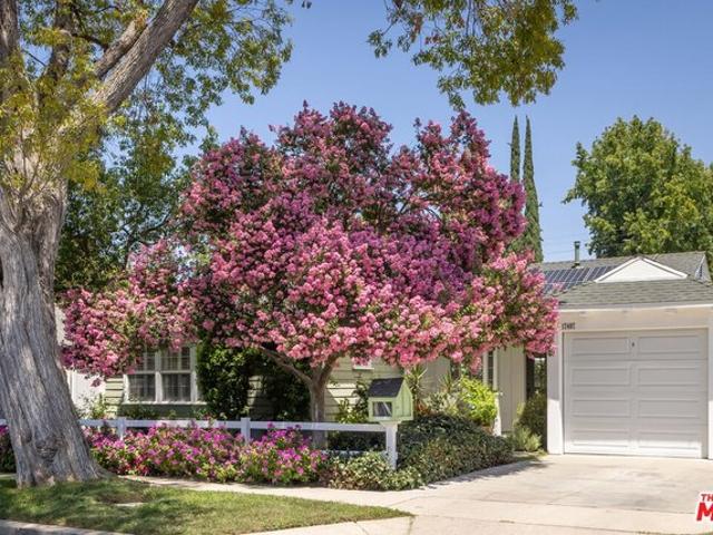 17407 Cohasset St, Los Angeles, CA 91406