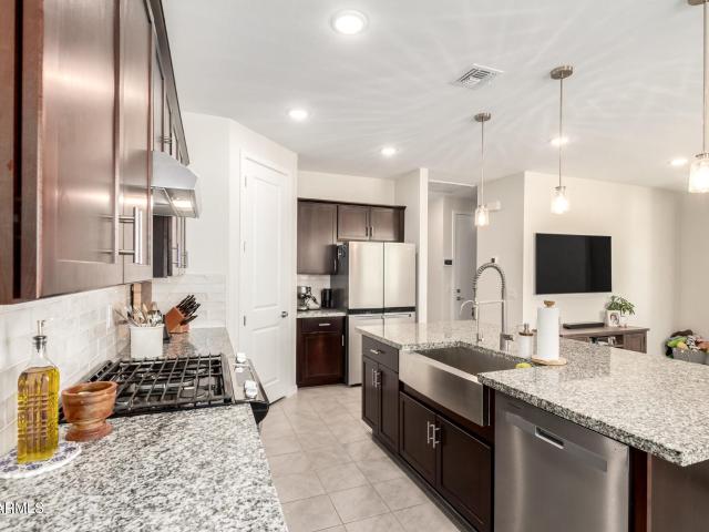 17404 w sunnyslope lane