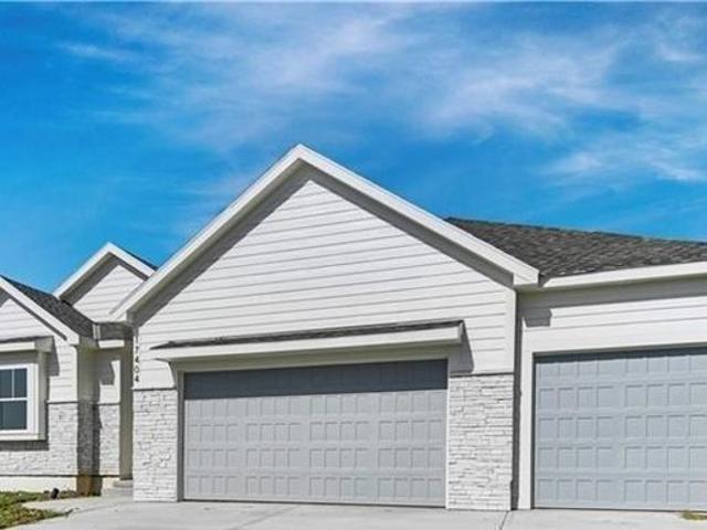 17404 Gillette St, Overland Park, KS 66221