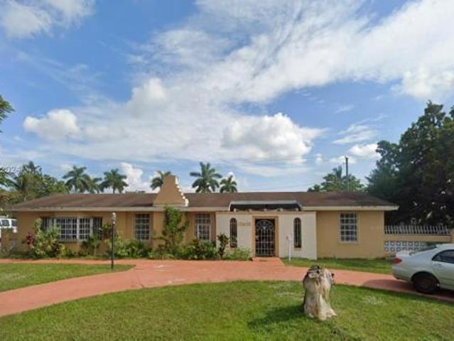 17405 SW 112th Ct, Miami, FL 33157