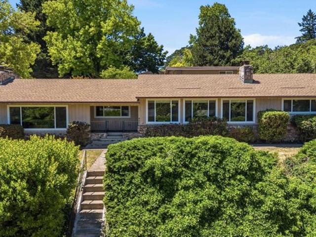 1740 NW Woodland Dr, Corvallis, OR 97330
