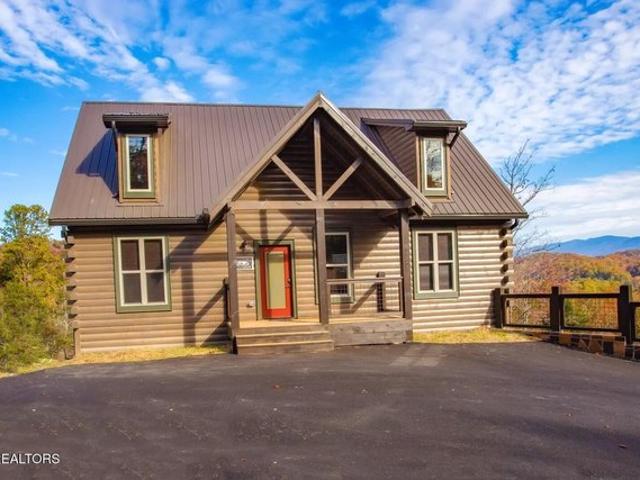 1740 Angela Starr Dr, Sevierville, TN 37876
