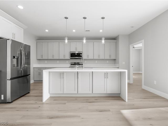1740 Cypress Point